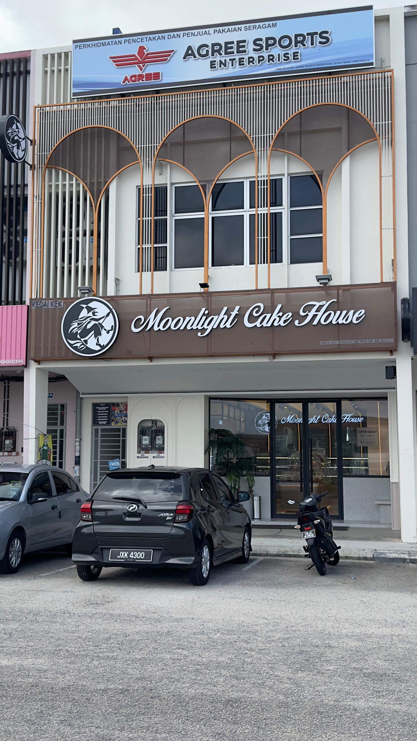 Moonlight Cake House|Your Favourite Cake House In Town